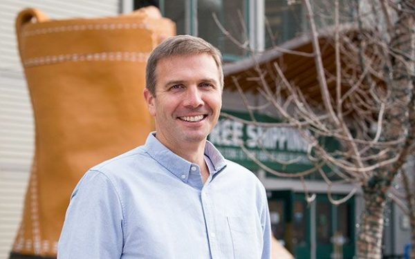 L.L.Bean promotes top retail executive Greg Elder to CEO