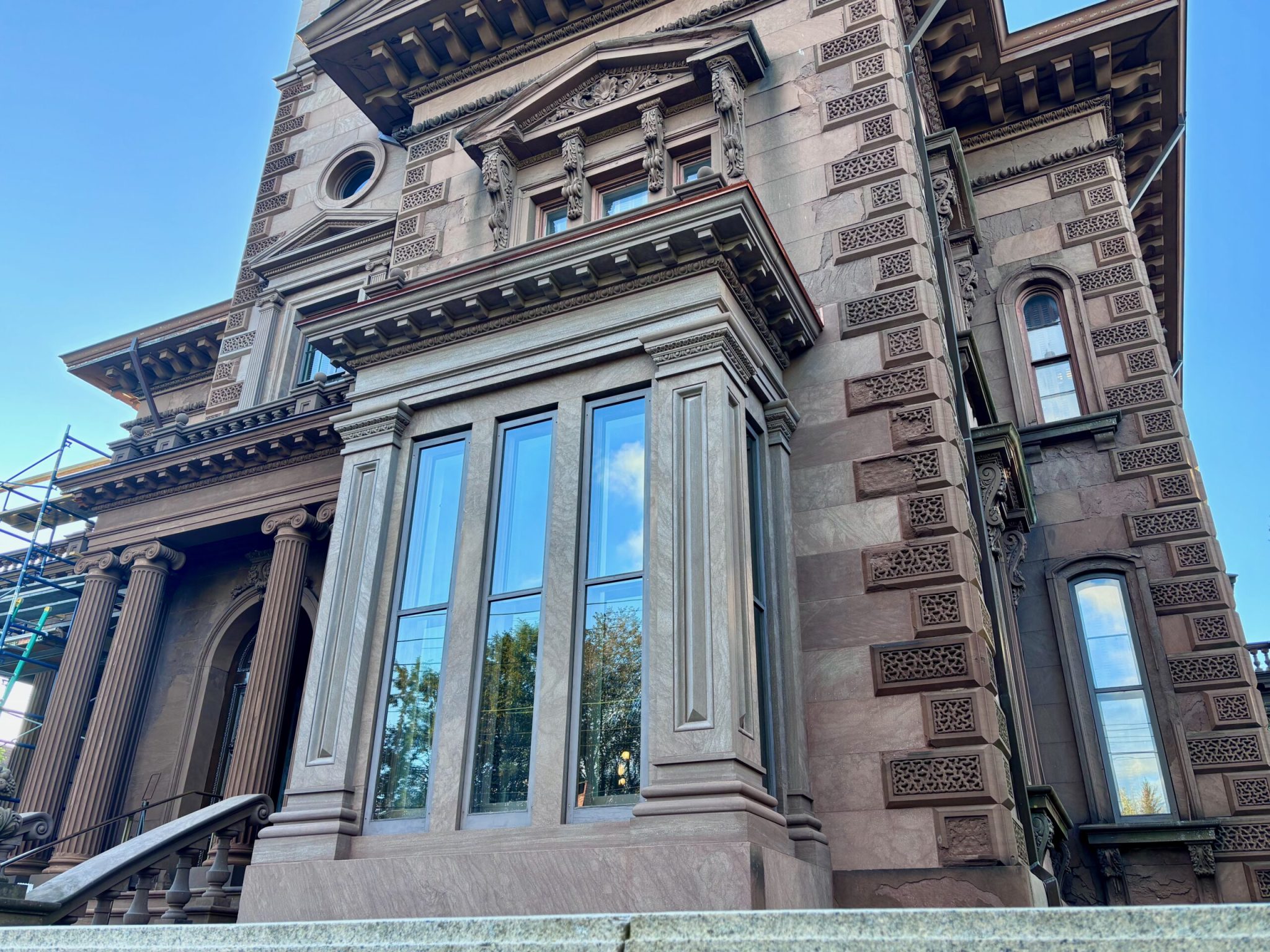 Victoria Mansion rehab uses mix of mix of manpower, machinery and logistics